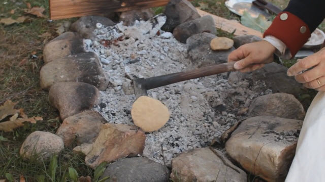 Cooking Ash Cakes | Savoring the Past