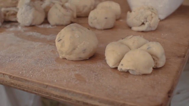 Baking Wiggs Seed Cakes | Savoring the Past